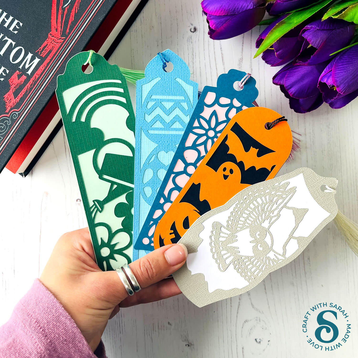How to Make Bookmarks with a Cricut 🦋 Including SHAKER Bookmarks ...