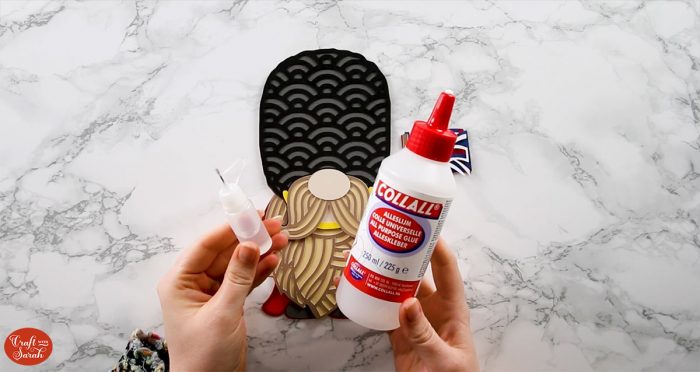 Free Beefeater Guard Gnome SVG for the Queen's Platinum Jubilee - Craft ...