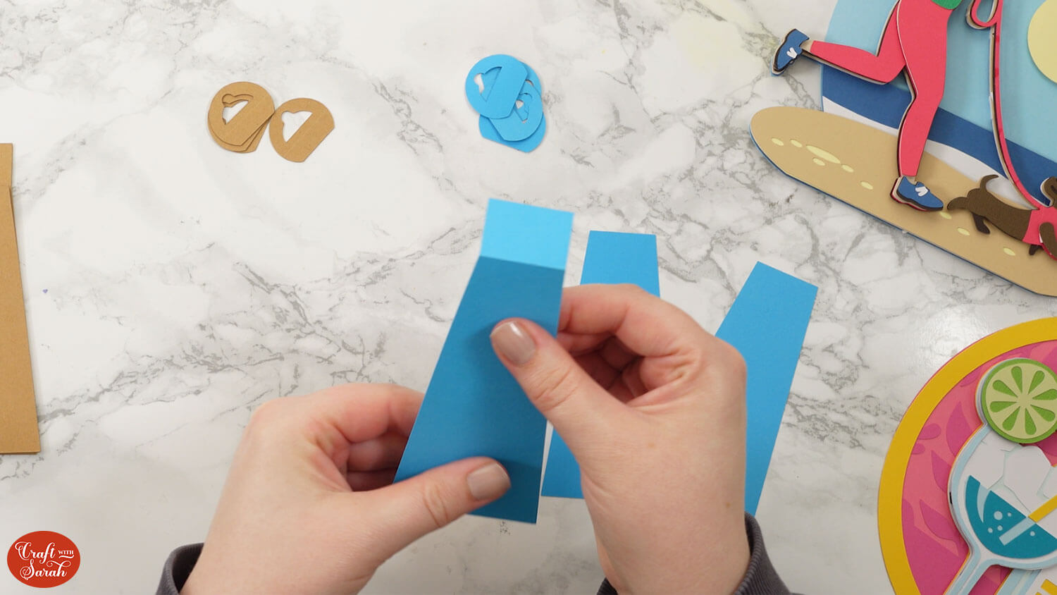 The EASIEST Way to Display Papercrafts 🤩 Free Hook & Stand SVGs - Craft ...