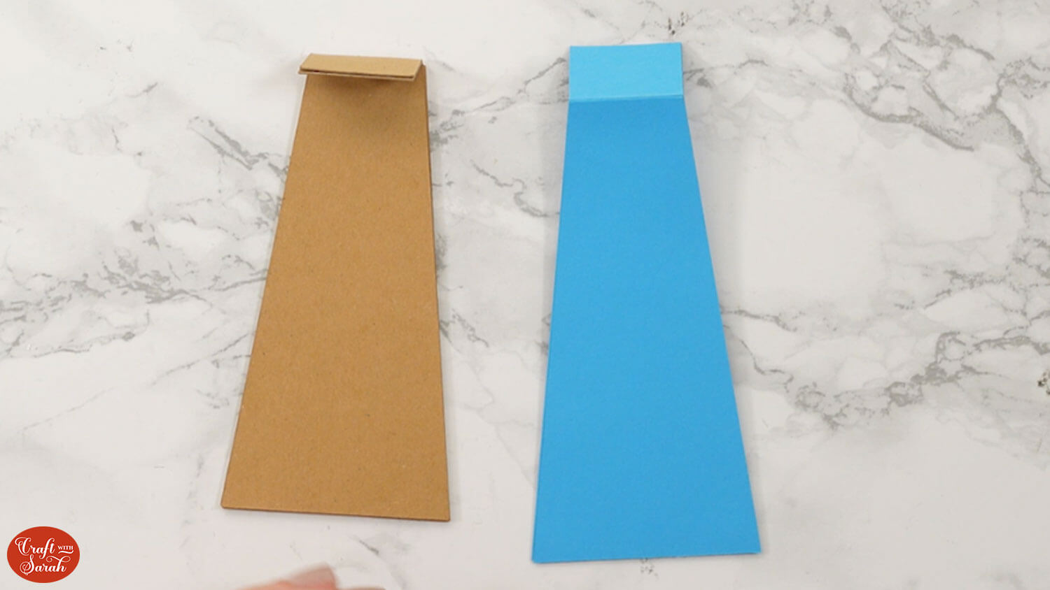 The EASIEST Way to Display Papercrafts 🤩 Free Hook & Stand SVGs - Craft ...