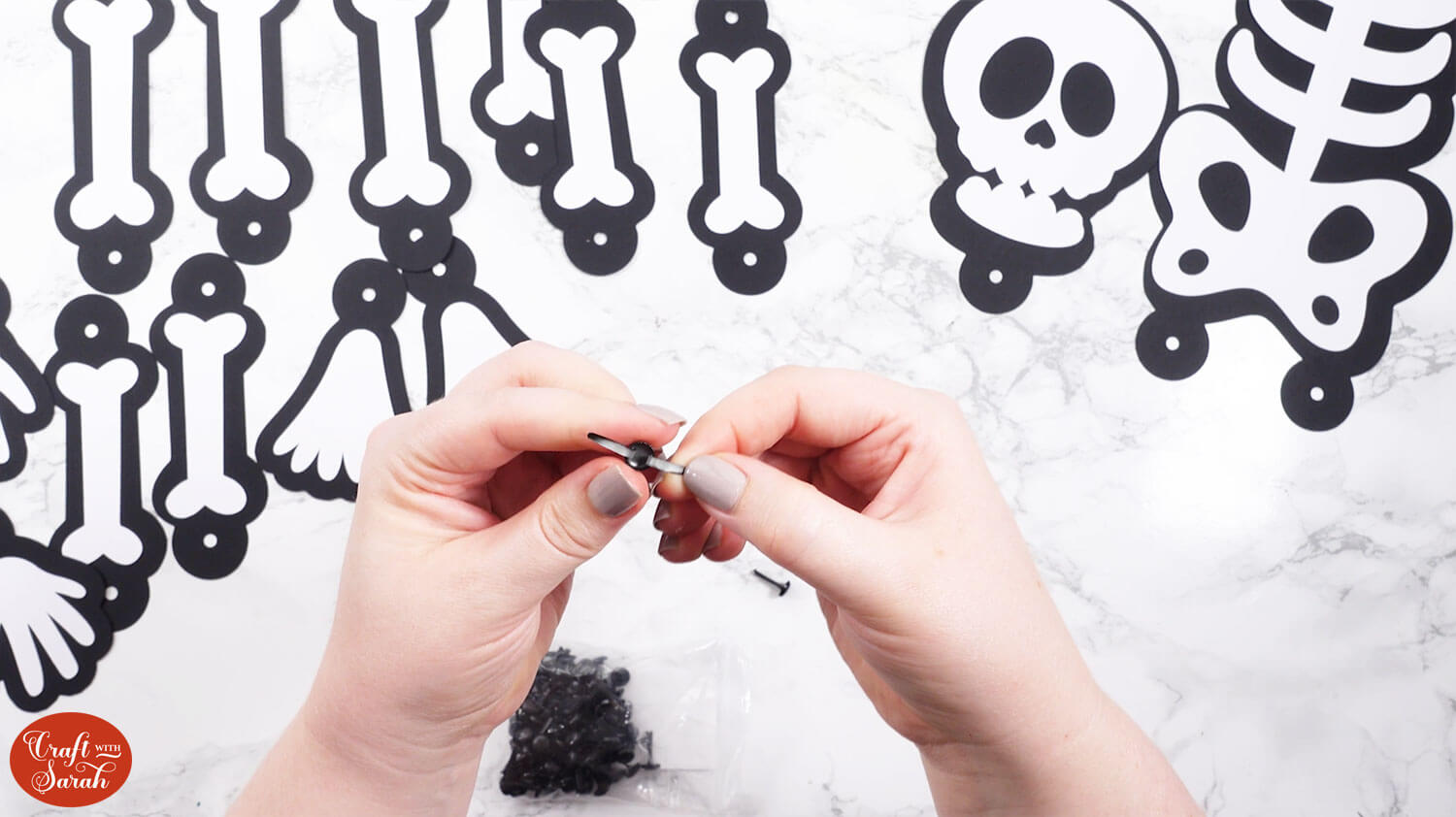 HCC 2024 Day 16: Giant Movable Skeleton - Craft with Sarah